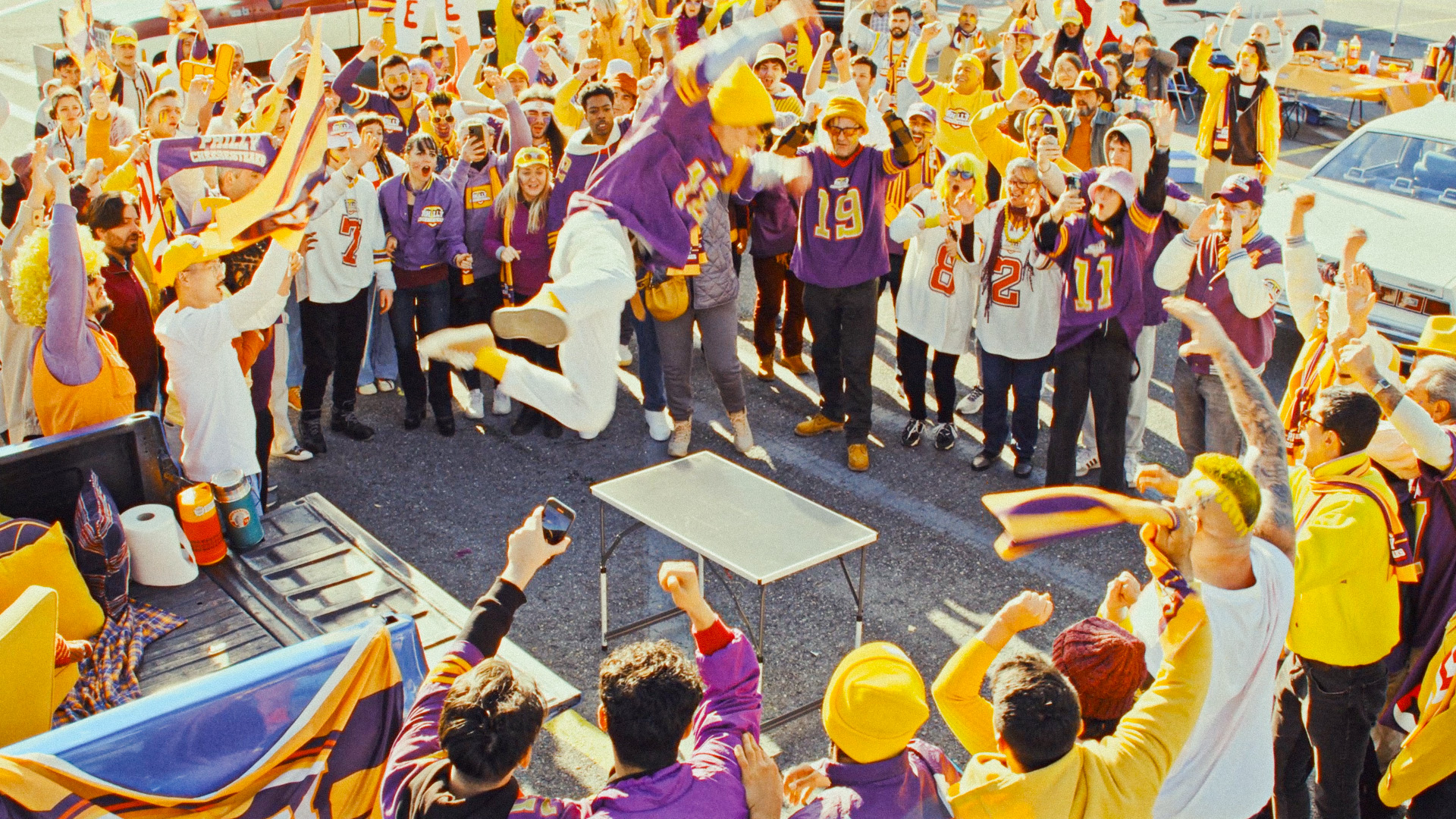 HAPPY PEOPLE PROJECT ÜST ÜSTE İKİNCİ SENE SUPER BOWL’DA! | Campaign Türkiye